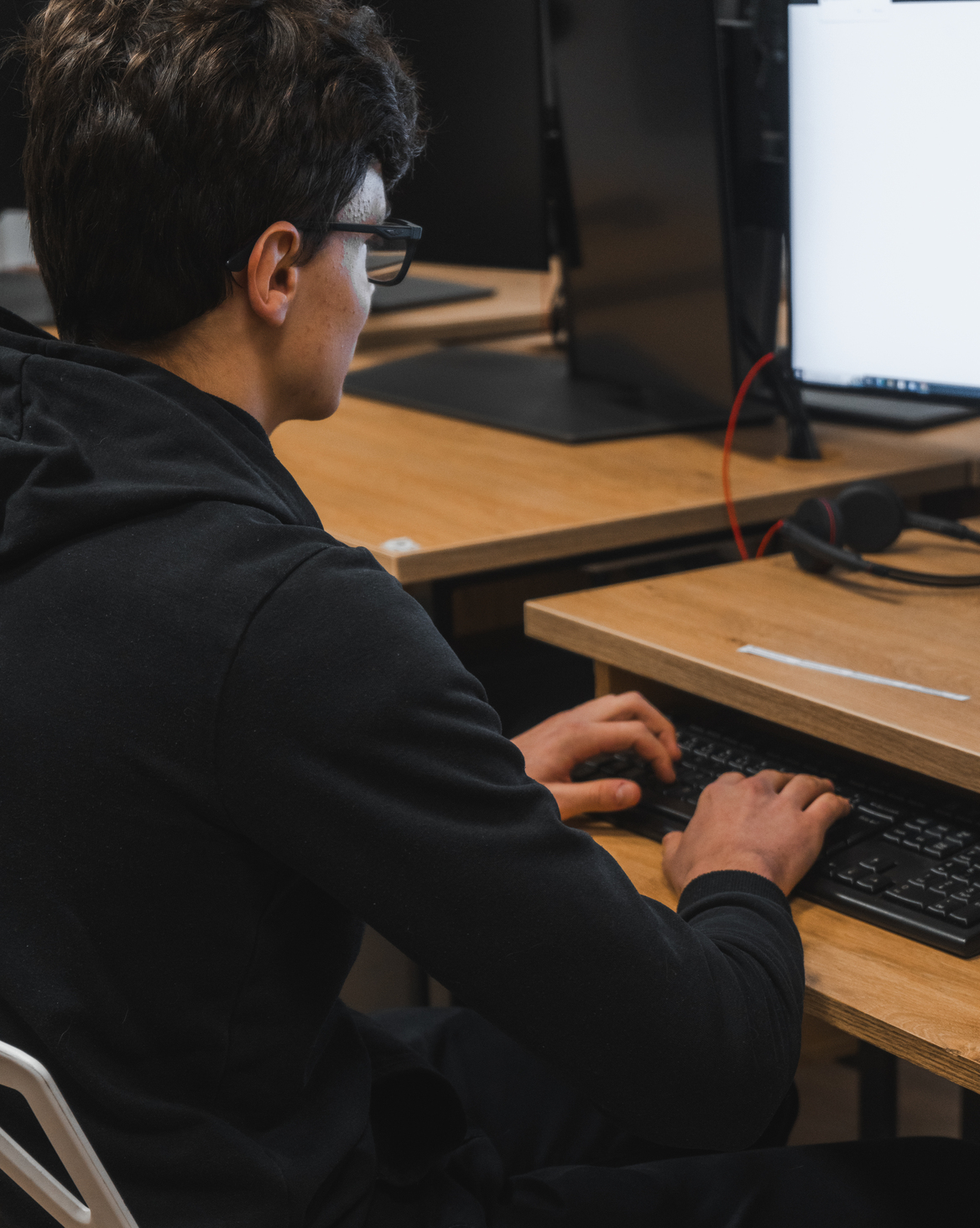 Informatikos olimpiada: Lietuvos mokiniai varžosi programuodami