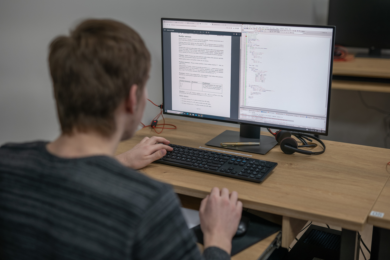 Informatikos olimpiada: Lietuvos mokiniai varžosi programuodami