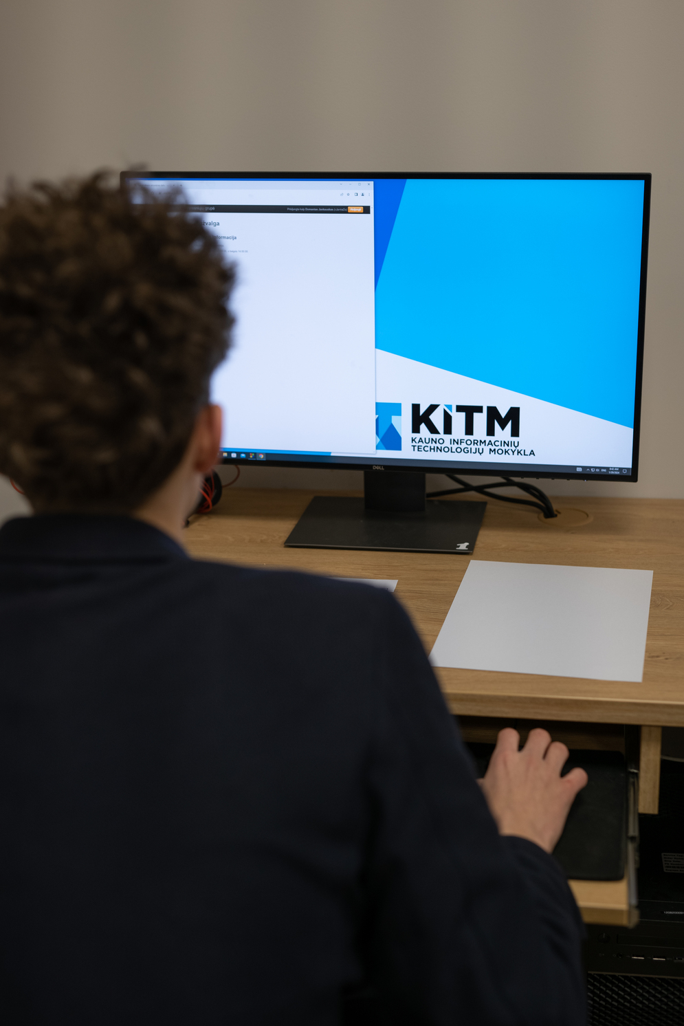 Informatikos olimpiada: Lietuvos mokiniai varžosi programuodami