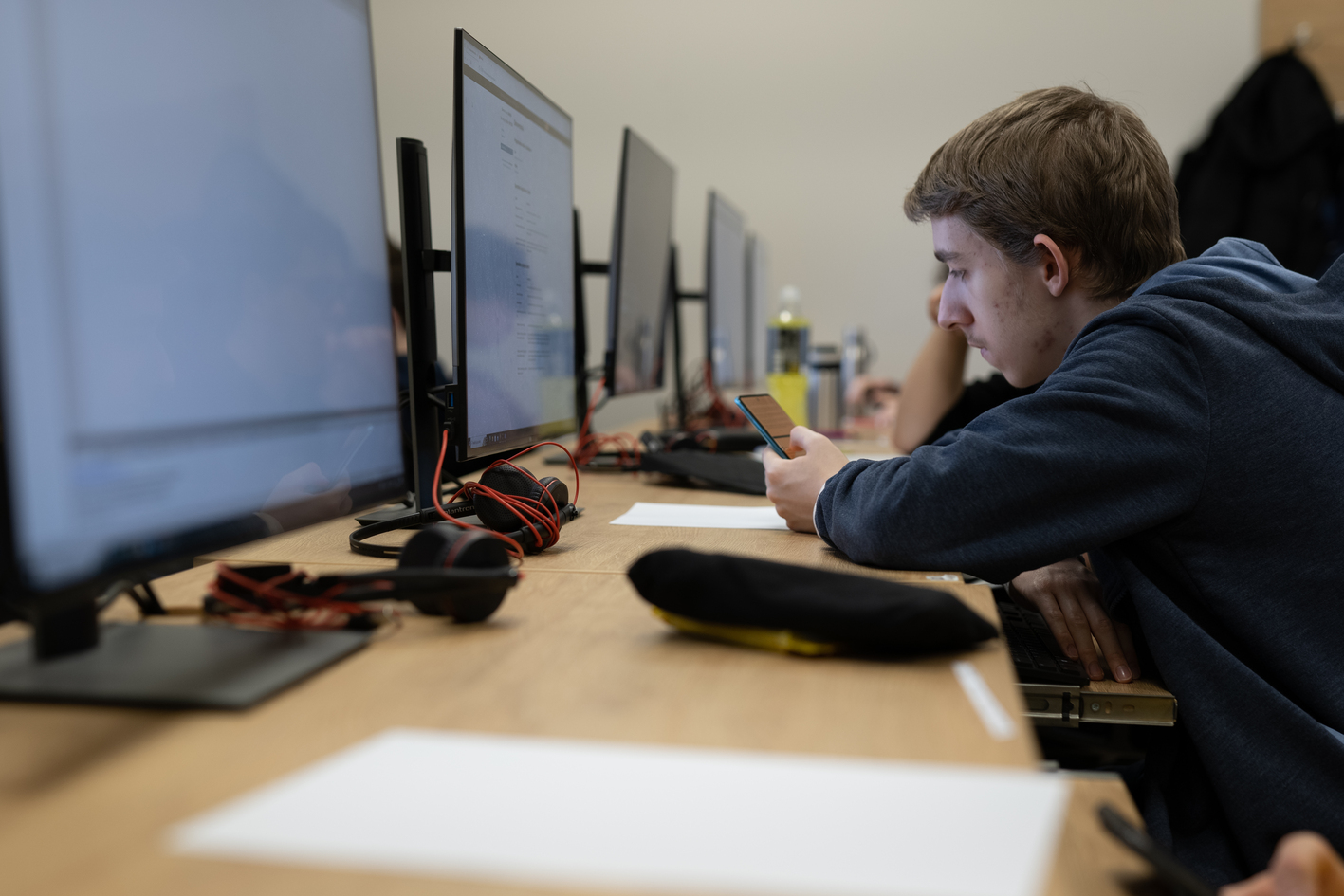 Informatikos olimpiada: Lietuvos mokiniai varžosi programuodami